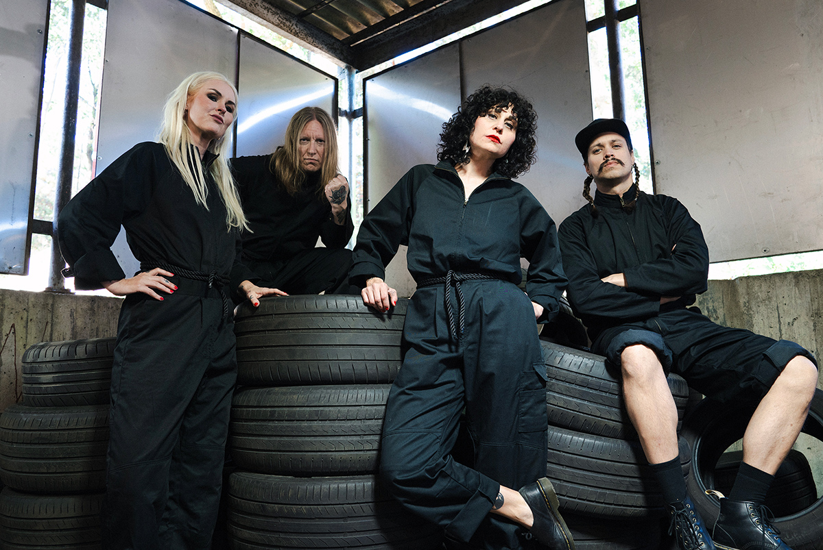 The Baboon Show - FMC XIII